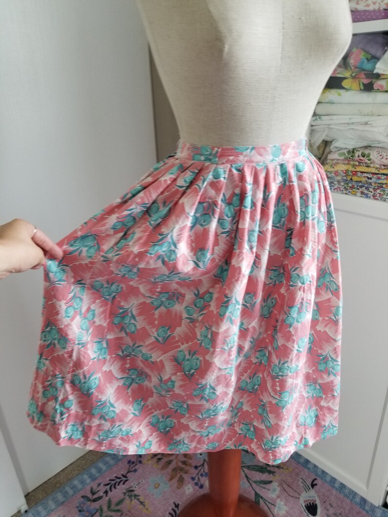 Vintage 1940's / 50's Pink and Aqua Tulip Print Feedsack Pleated Skirt ...