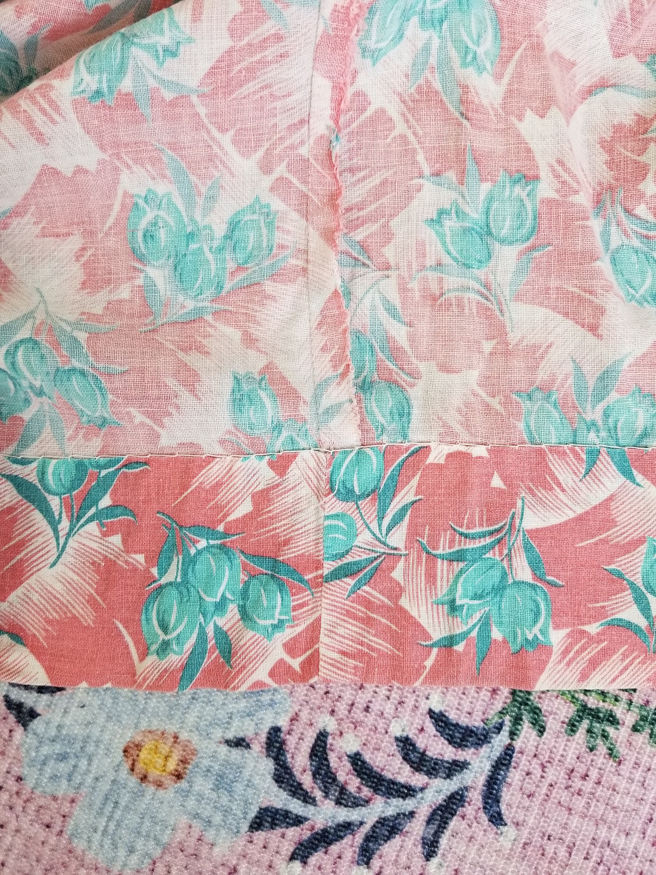 Vintage 1940's / 50's Pink and Aqua Tulip Print Feedsack Pleated Skirt ...