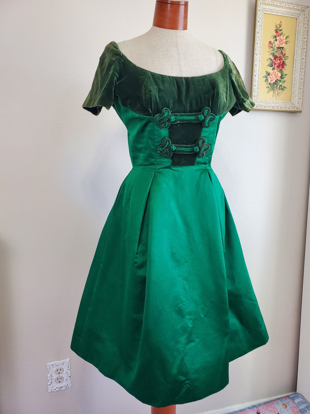 Vintage 1950's / 60's Green Silk Satin and Velvet Structured Cocktail ...