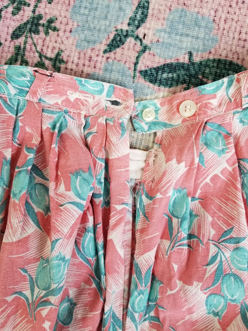 Vintage 1940's / 50's Pink and Aqua Tulip Print Feedsack Pleated Skirt ...