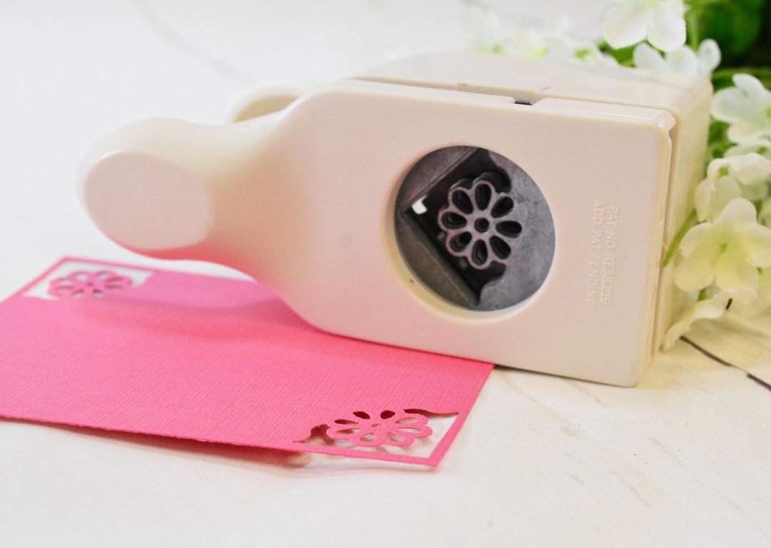 Martha Stewart Paper Corner Craft Punch flower Lace Corner Paper Punch ...