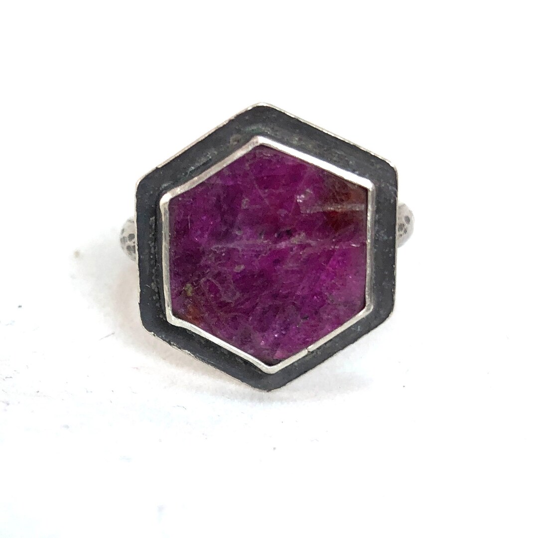 Hexagon Raw Ruby Ring in Sterling Silver, Record Keeper Ruby Ring - Etsy