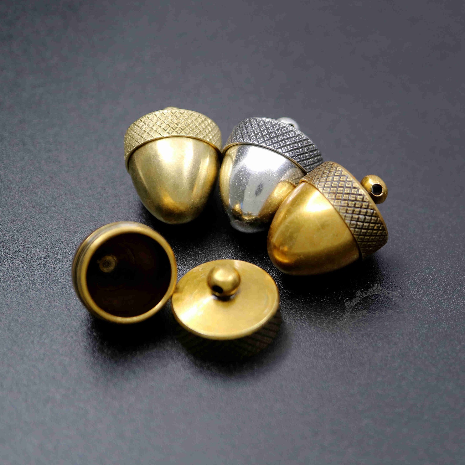 20x25mm Vintage Style Raw Brass Antiqued Silver Bronze Acorn | Etsy