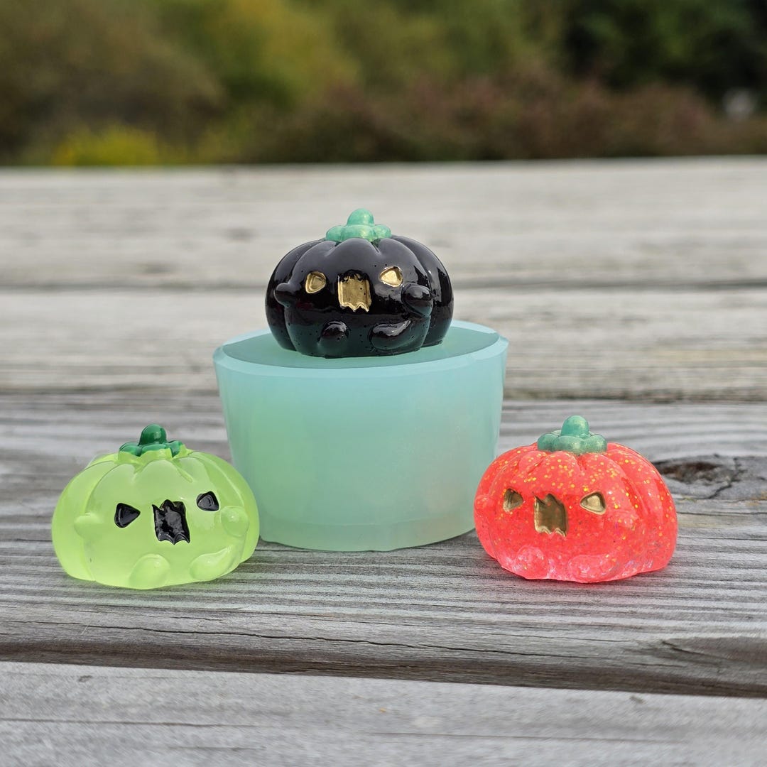 Mini 3D Angry Pumpkin Silicone Mold for Resin. - Etsy