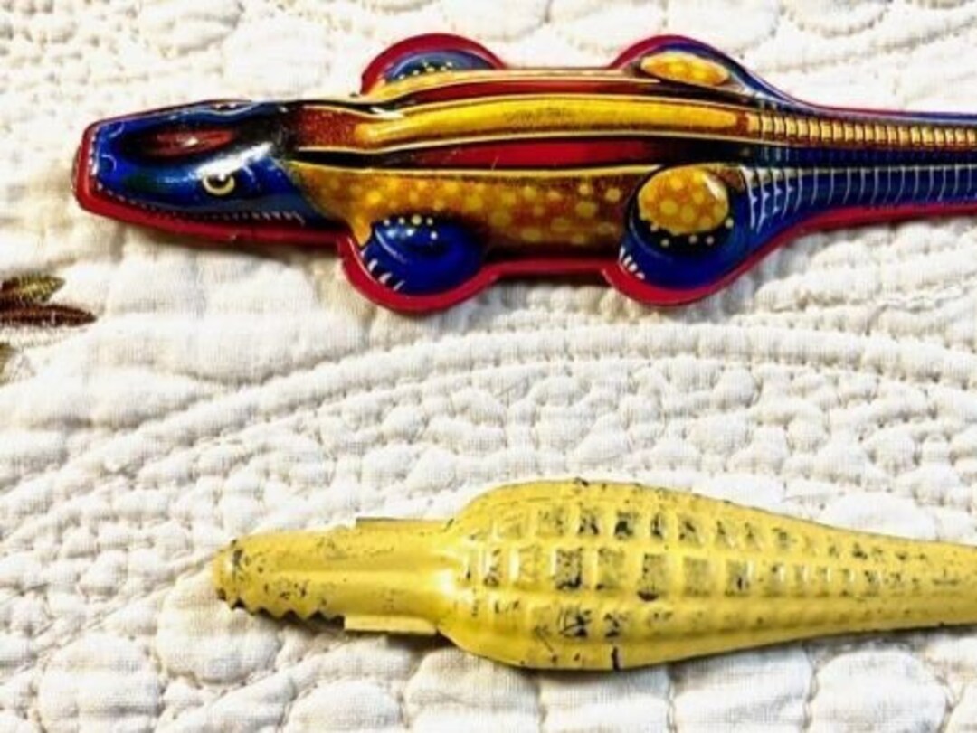 C. 1950's/60's Tin Litho Alligator Clickers Japan - Etsy