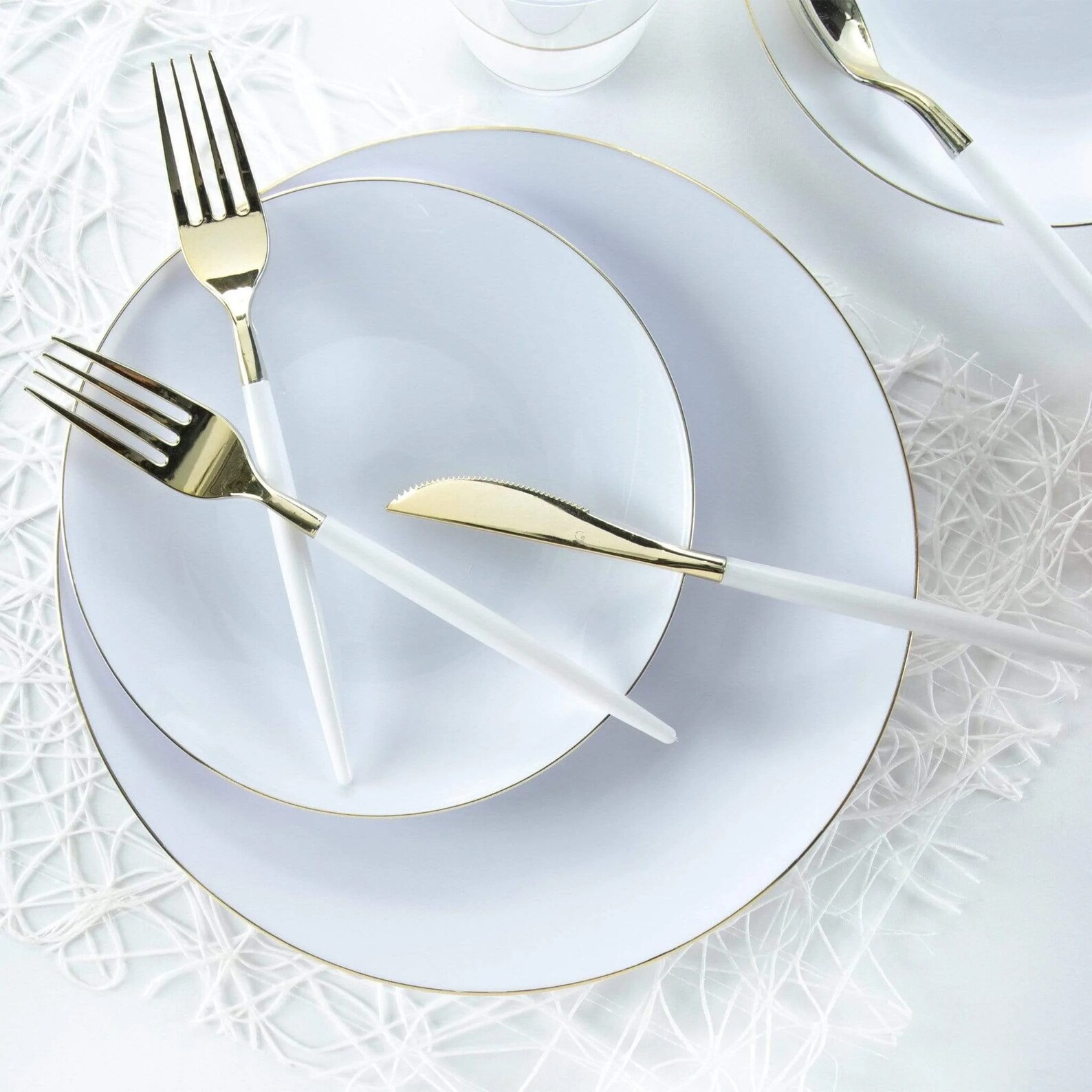 White With Gold Dinner Plates Round White Gold Plastic - Etsy