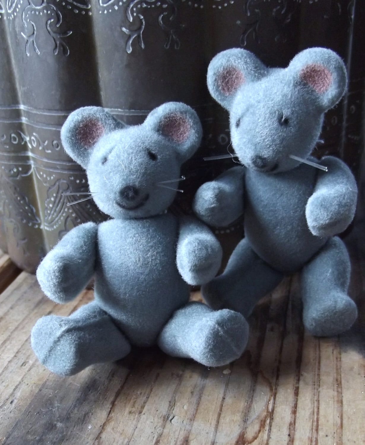 2 Vintage miniature flocked Mice / holiday decor / pose-able / | Etsy