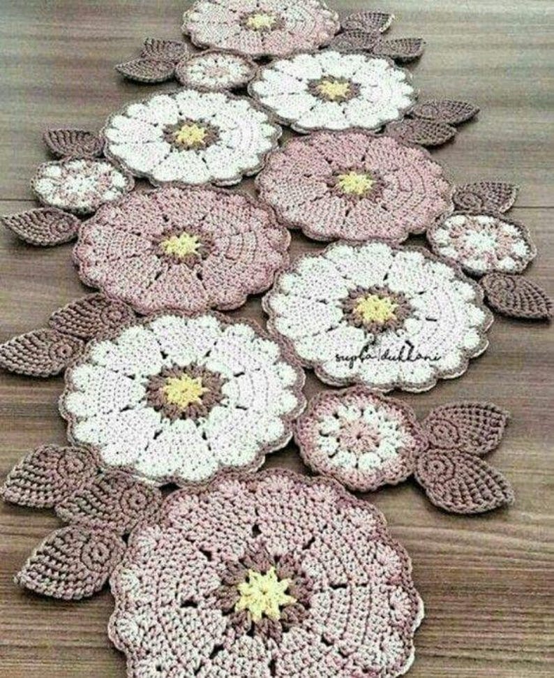 Boho Floral Crochet Table Runner Pattern PDF – Motif Lace Design - Etsy
