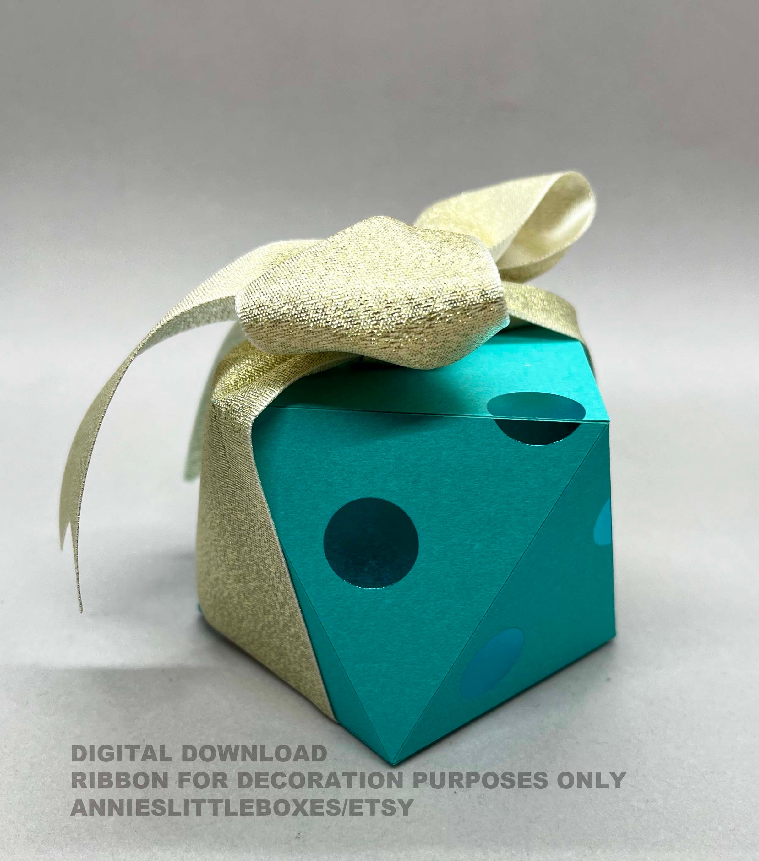 Triangle Favor Box - Etsy