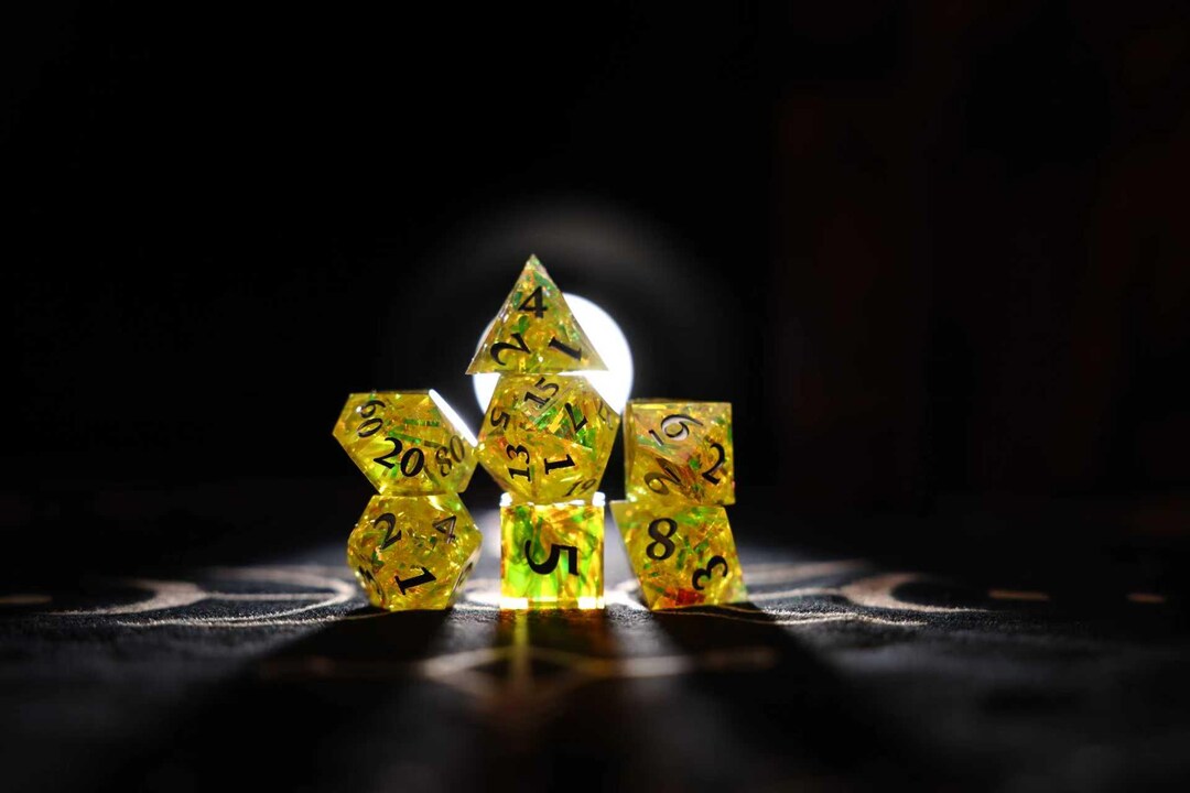 Handmade Resin Dice Set, Yellow Glitter Polyhedral Dice, DND Dice Set ...