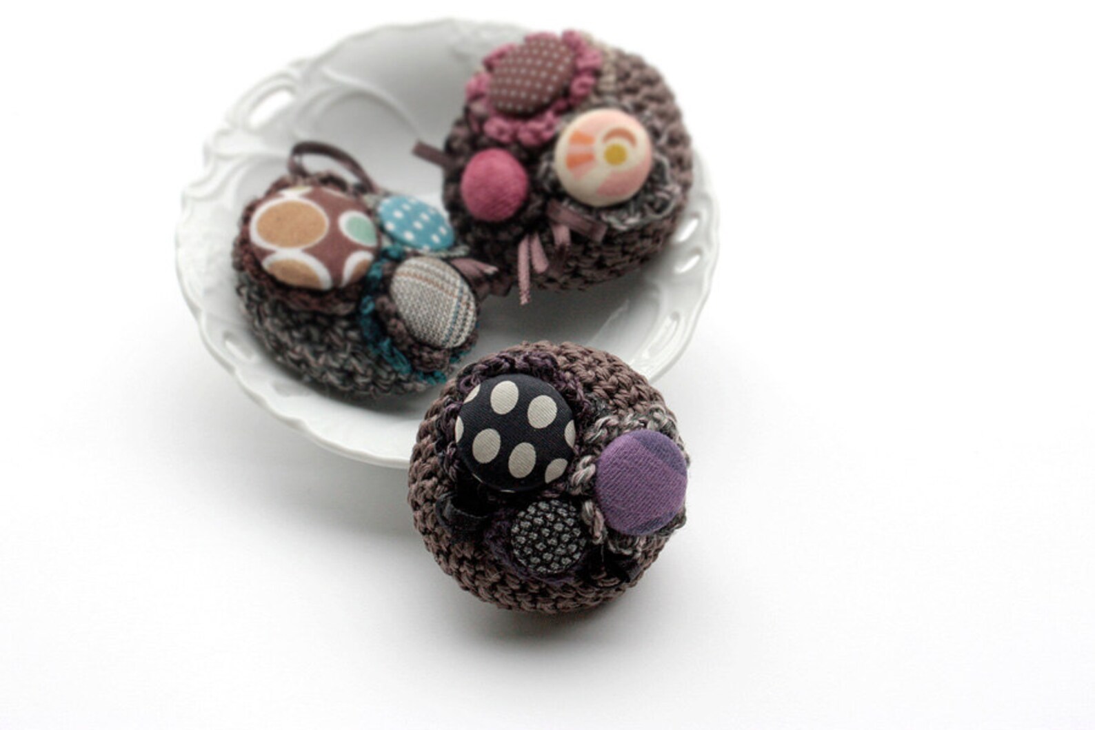 Crochet Cluster Circle Pin Brooch With Fabric Buttons Brown - Etsy