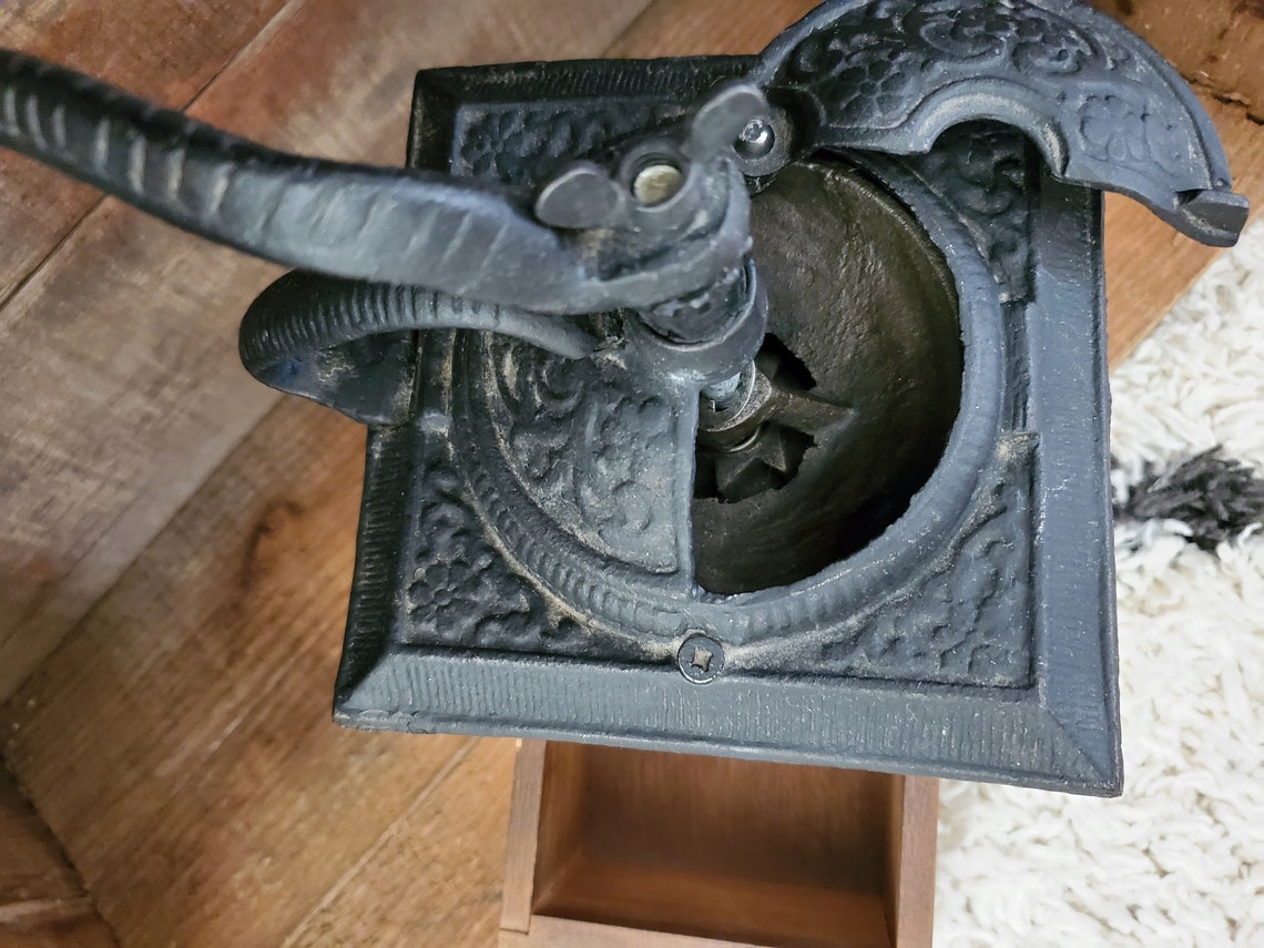 Antique Coffee or Spice Grinder Primitive Grinder - Etsy