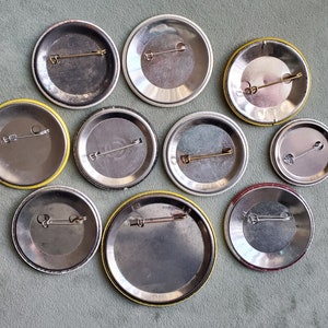 Set of 10 Vintage Button Pins 70's 80's Buttons Vintage Collectibles ...