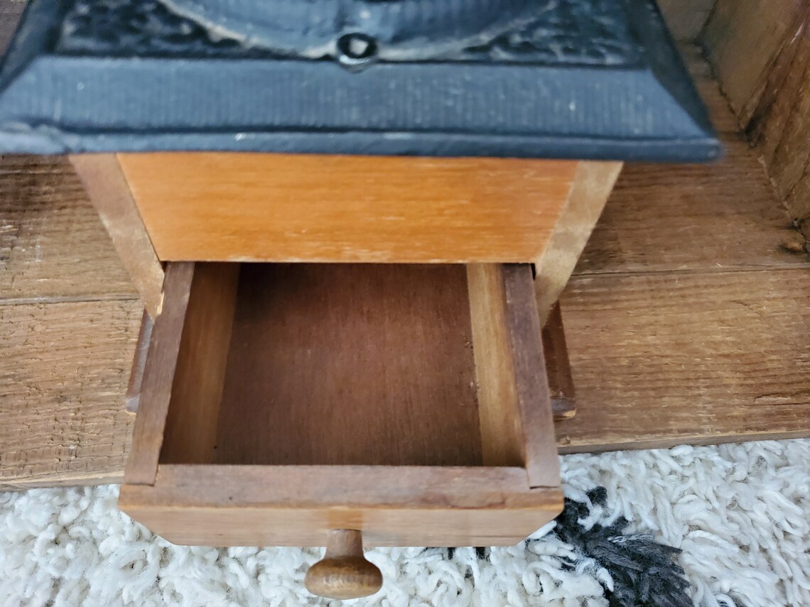 Antique Coffee or Spice Grinder Primitive Grinder - Etsy