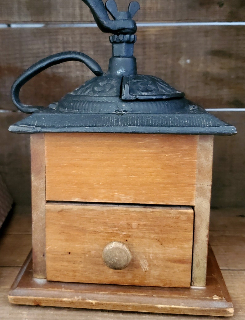 Antique Coffee or Spice Grinder Primitive Grinder - Etsy