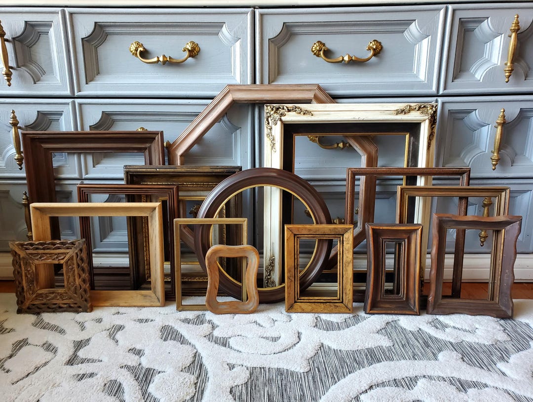 Set of 15 Wood and Faux Wood Picture Frames - Vintage Frame Gallery ...