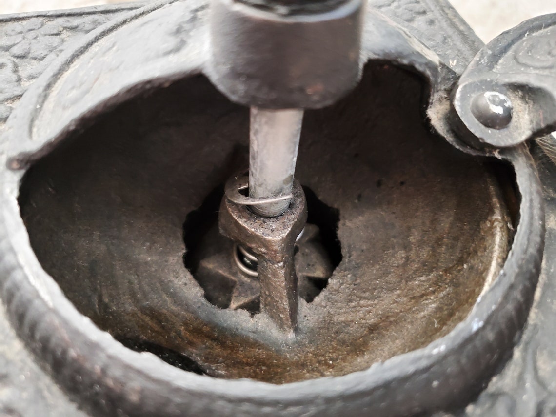 Antique Coffee or Spice Grinder Primitive Grinder - Etsy