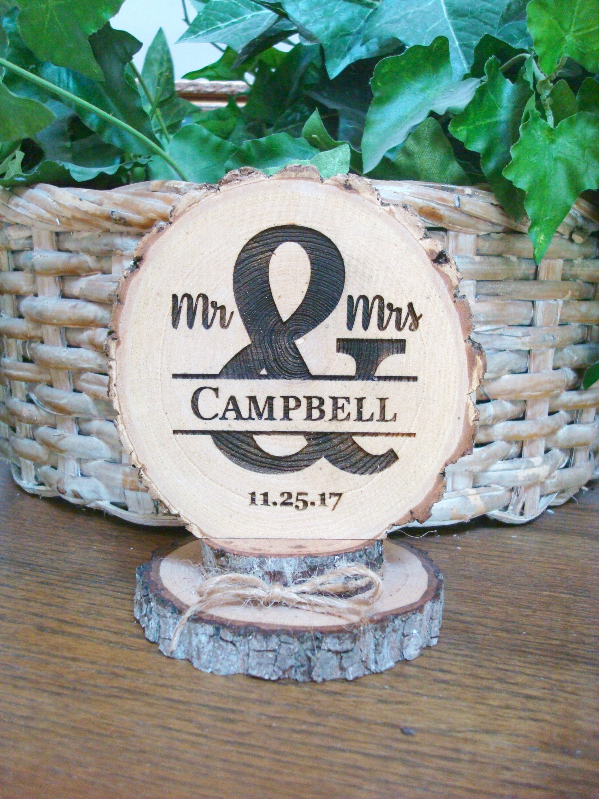 Mr & Mrs Rustic Wood Cake Topper Tree Slice Decoration Wedding Keepsake ...