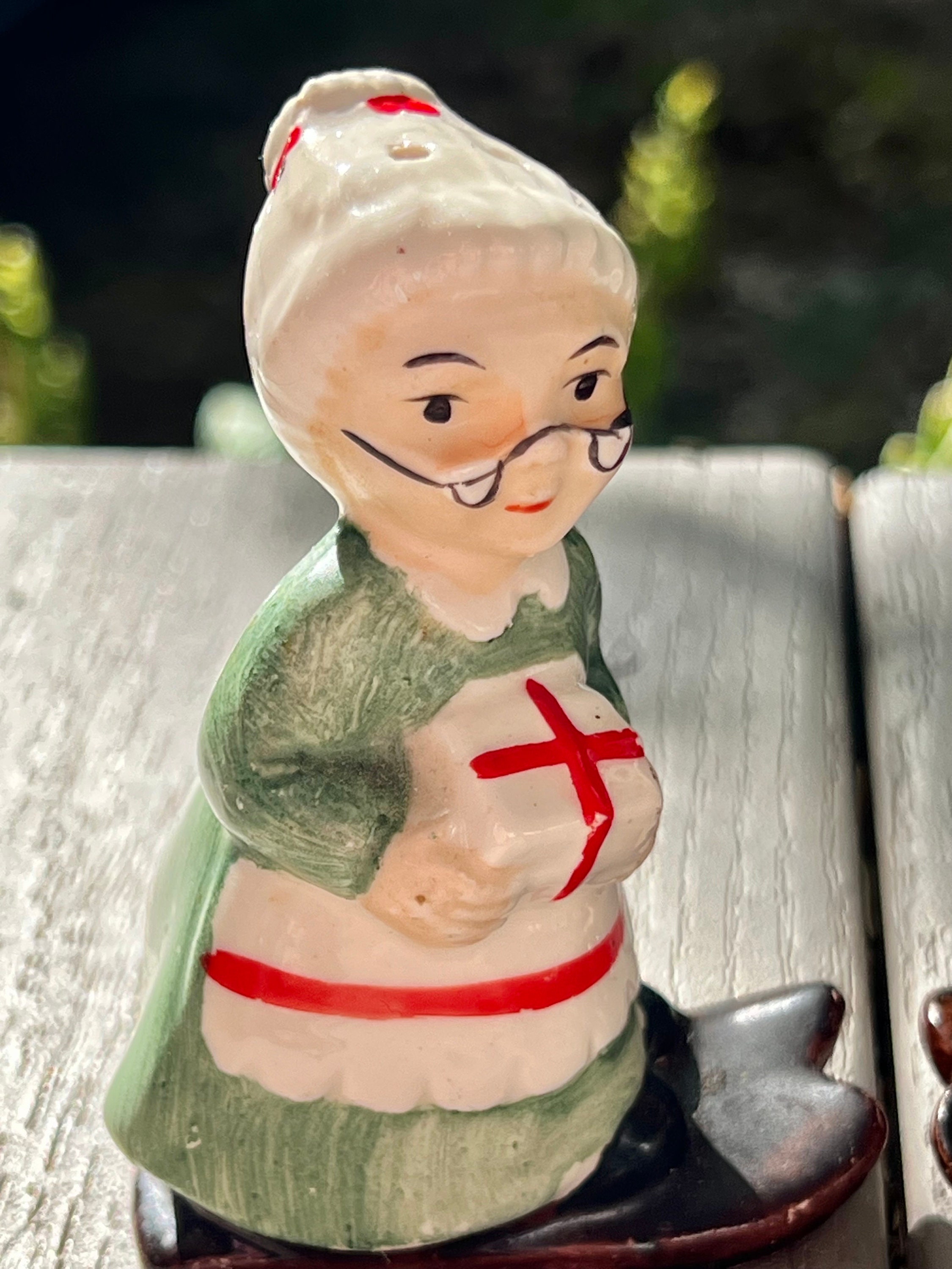 Mid-century Lefton Santa + Mrs. Claus Skiers - Etsy