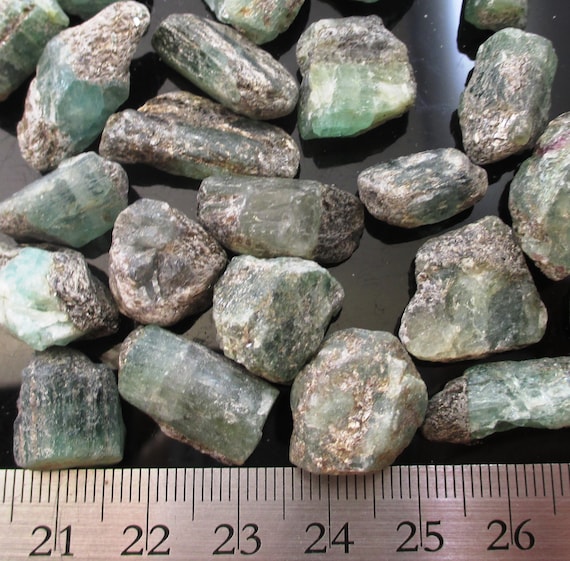 1 Piece Russian Emerald Crystal From Ural Mountains Picked - Etsy