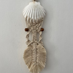 Seashell Macramé Wall Decor, Coastal Home Decoration, Unique Ring Shell ...