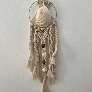 Seashell Macramé Wall Decor, Coastal Home Decoration, Unique Ring Shell ...