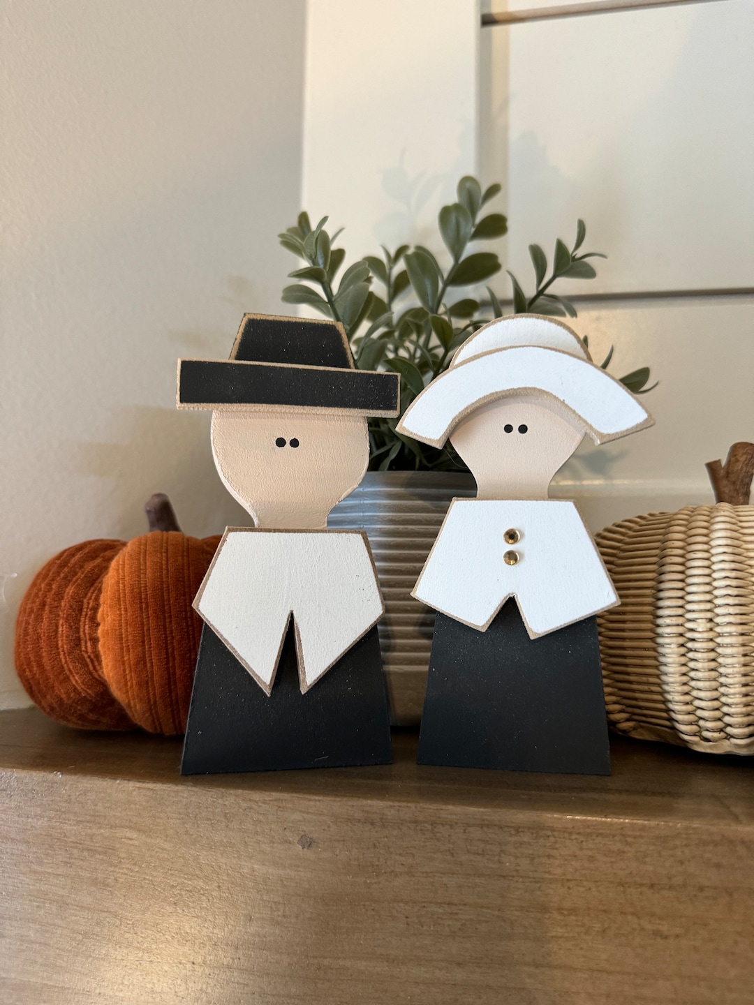 Wood Pilgrim Figurines: Black & White Thanksgiving Decor - Etsy
