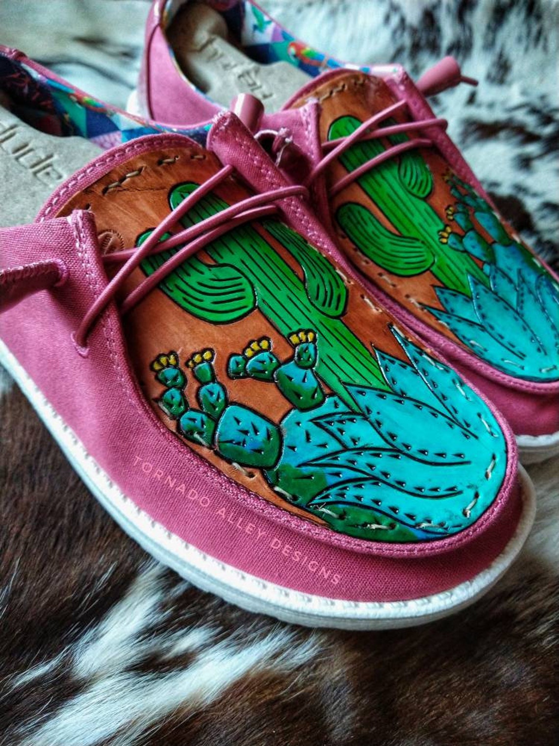 Women's Hey Dudes Western Shoes Tooled Leather Shoes - Etsy