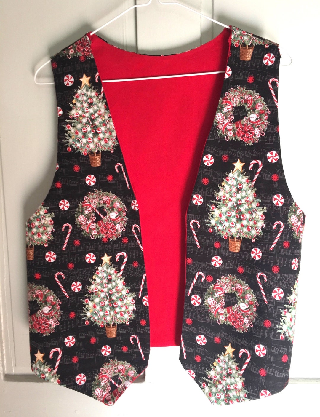 Vesties Christmas Trees, Wreaths, Candy Canes Red Reverse Women's ...