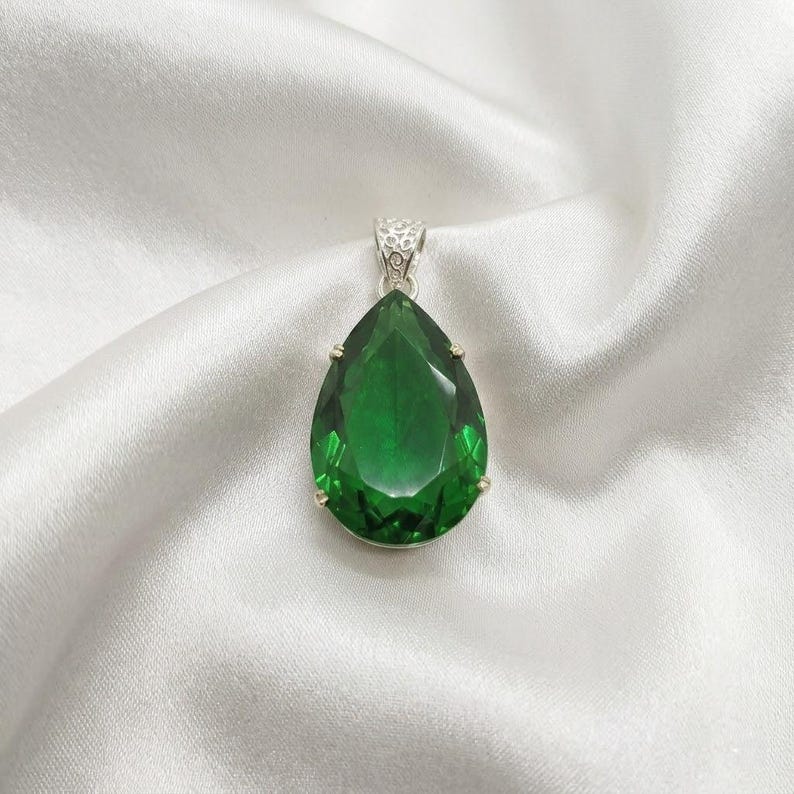 Natural Green Emerald 100-110ct Pear Pendant, Teardrop Gemstone ...