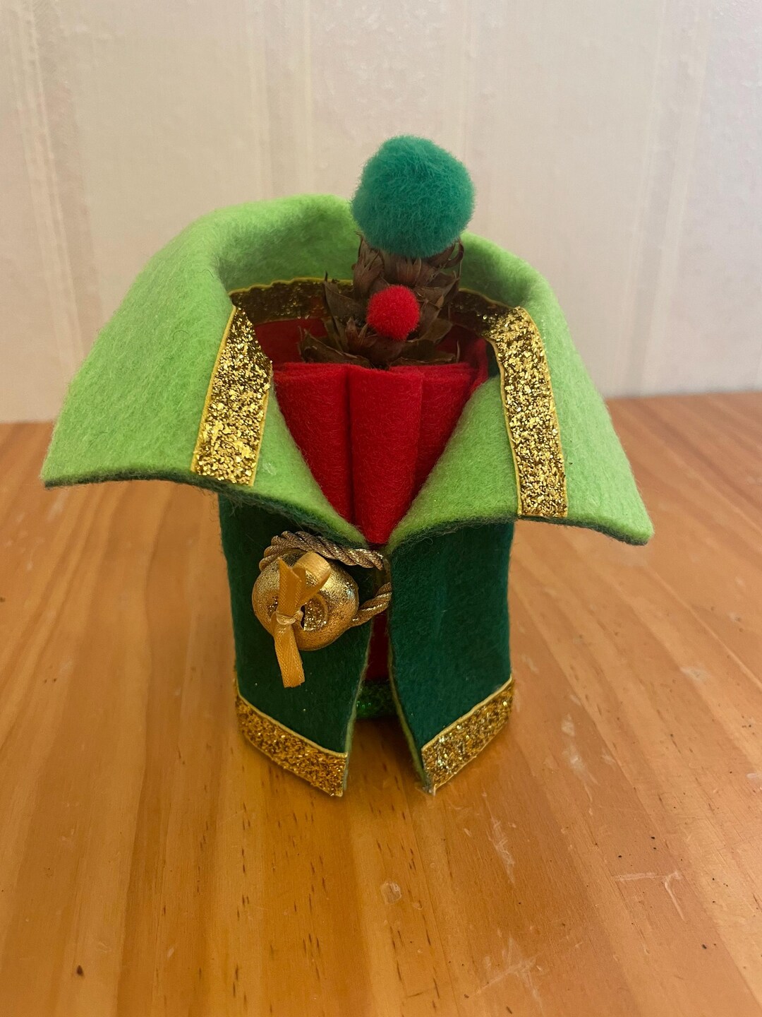 Handmade Pine Cone Decor of the Month - Its Lucy's Lucky Day! - Etsy Canada