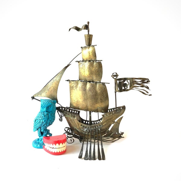 Gold Boat Statue - Etsy