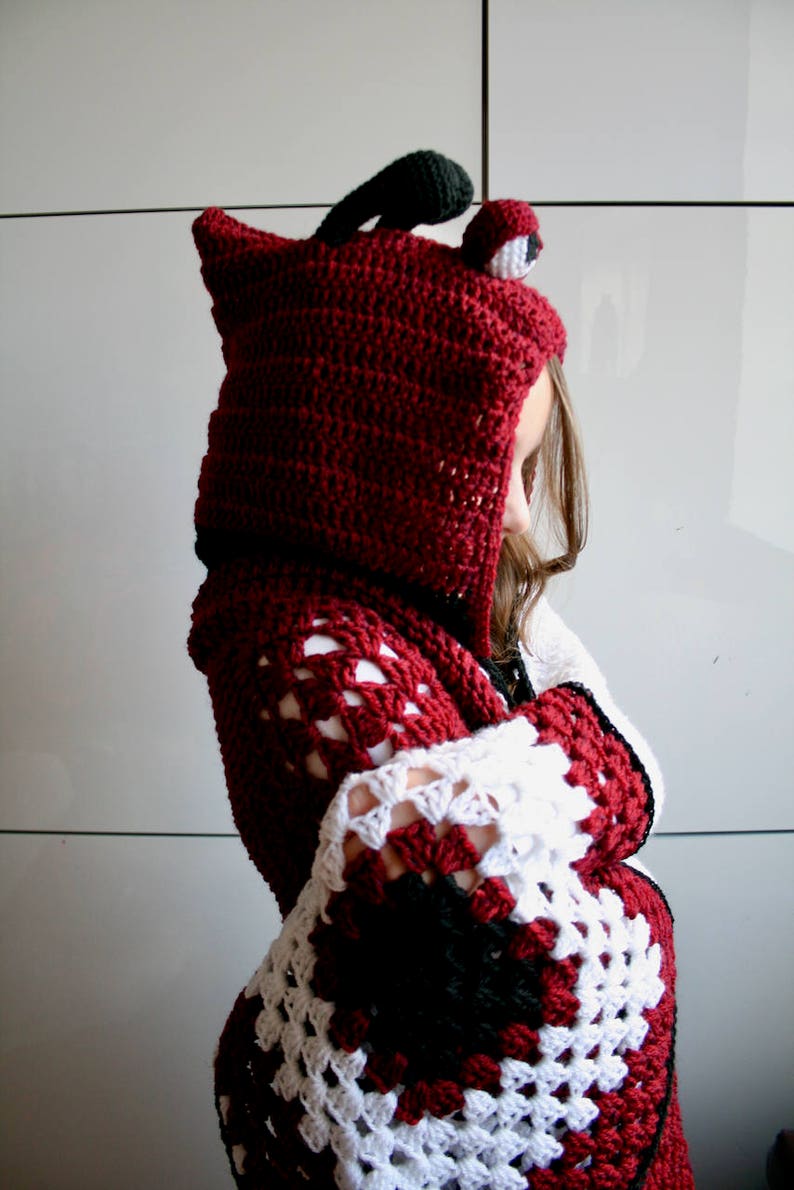 Crochet Blanket Ladybug Hooded Blanket Crochet Pattern - Etsy Canada