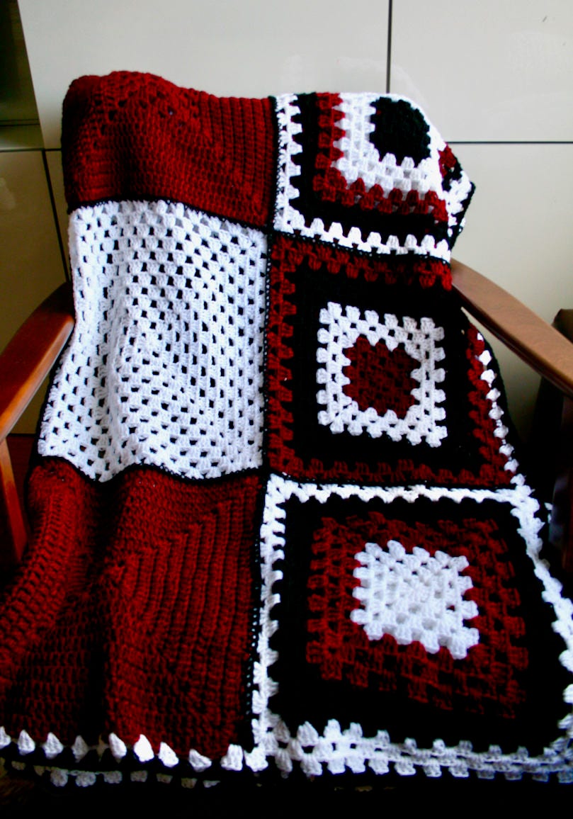 Crochet Blanket Ladybug Hooded Blanket Crochet Pattern - Etsy Canada