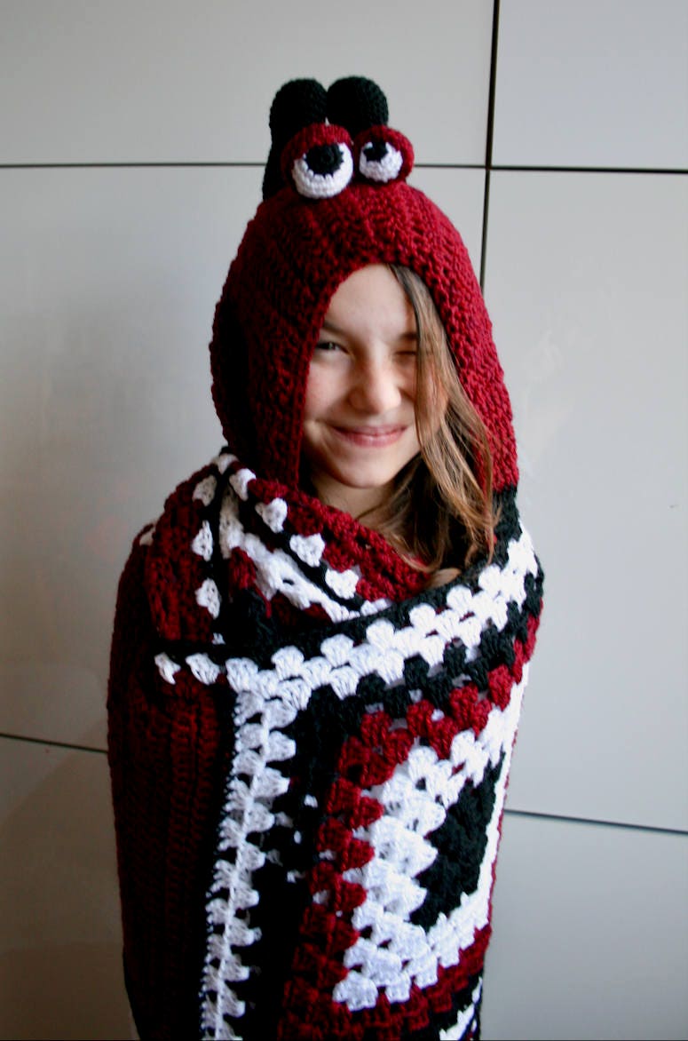Crochet Blanket Ladybug Hooded Blanket Crochet Pattern - Etsy Canada