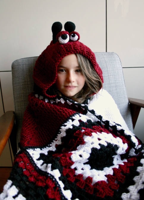 Crochet Blanket Ladybug Hooded Blanket Crochet Pattern - Etsy Canada