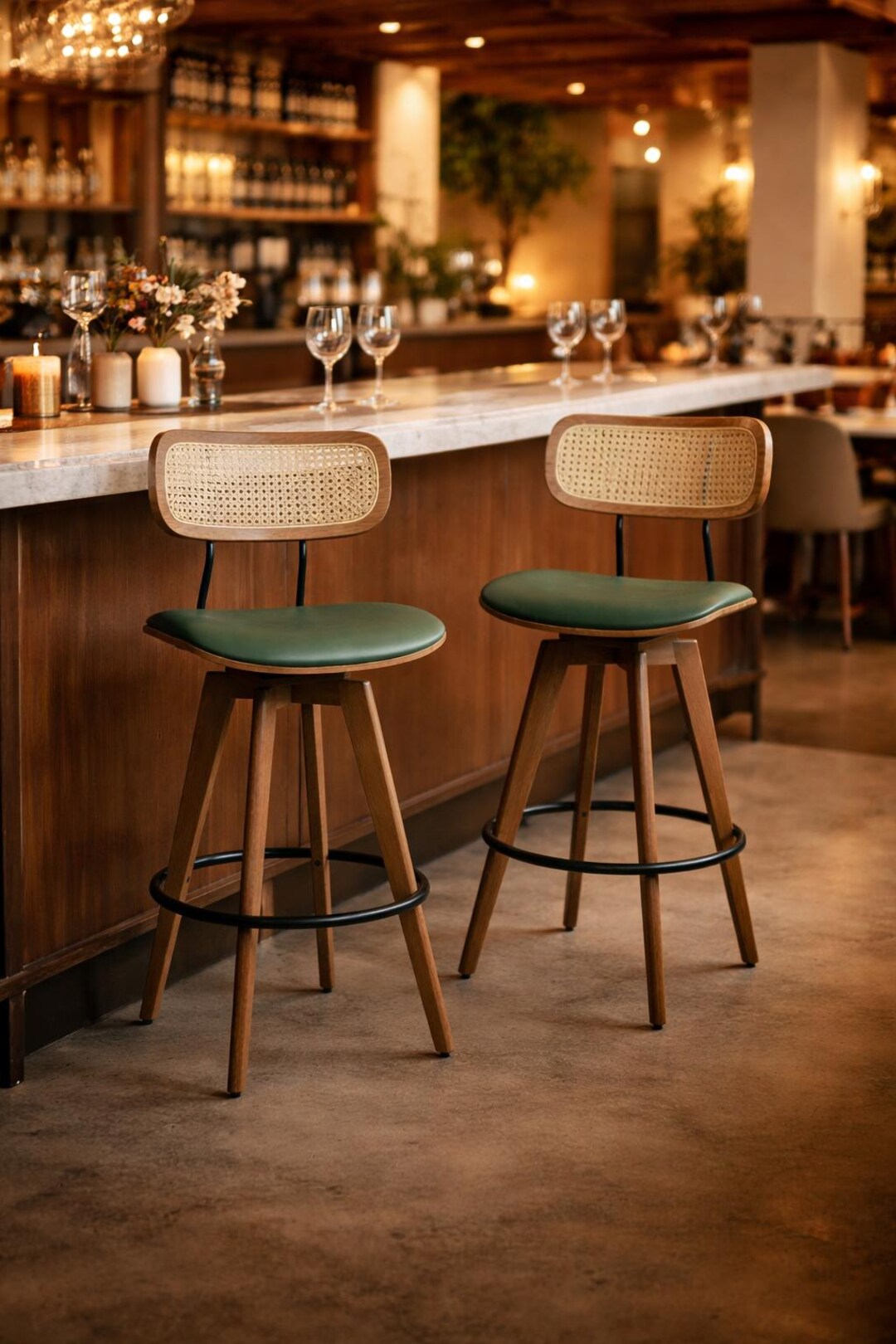 Oakvibe Swivel Bar Stool With Back, Wooden Rattan Bar Chair, 360 ...