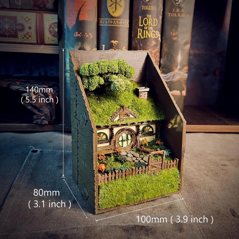 Green Hill Hobbit House Book Nook, Lord of the Rings Decor, Bag End ...