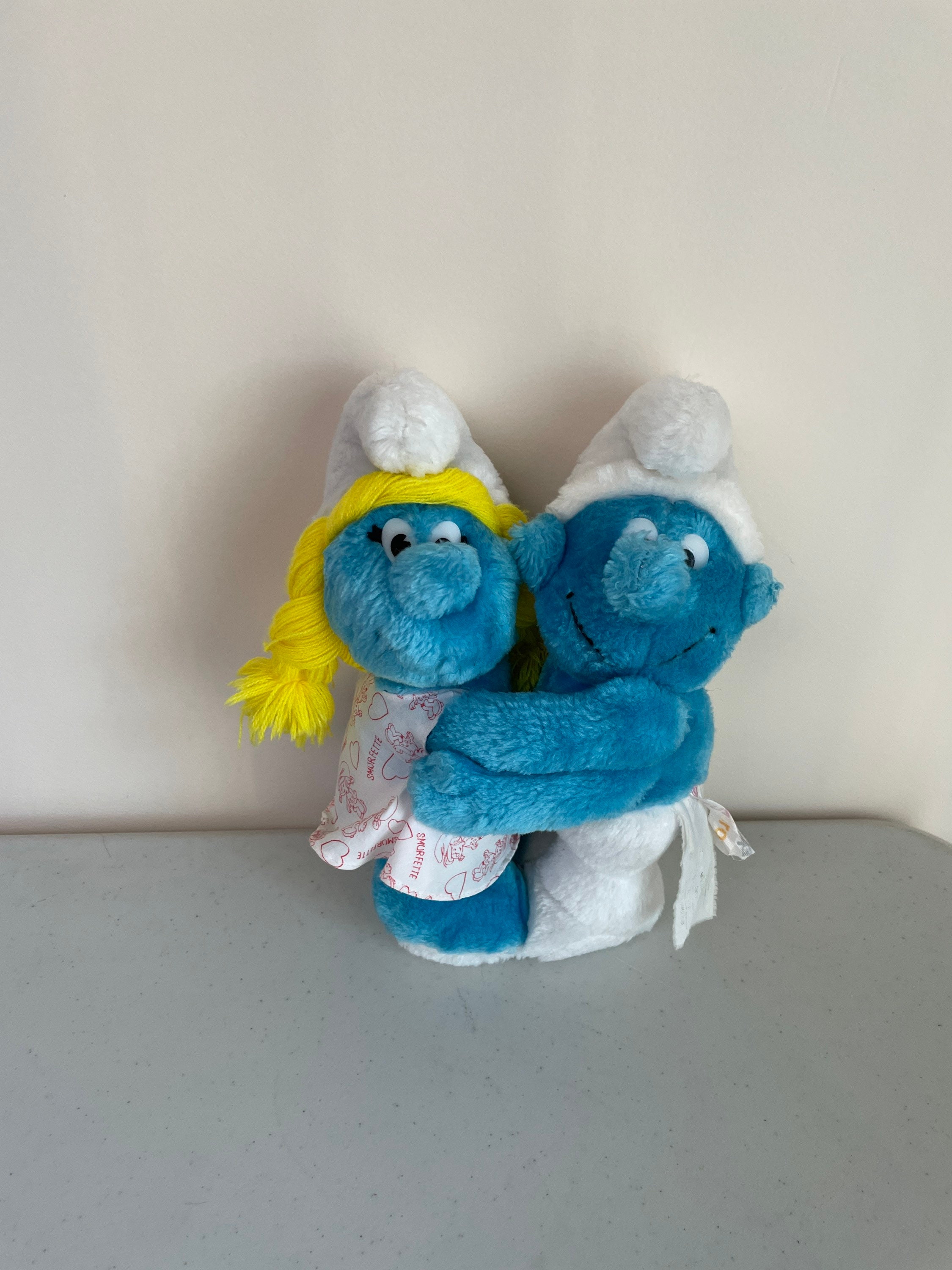 The Smurfs 2 Smurfette And Vexy Hug