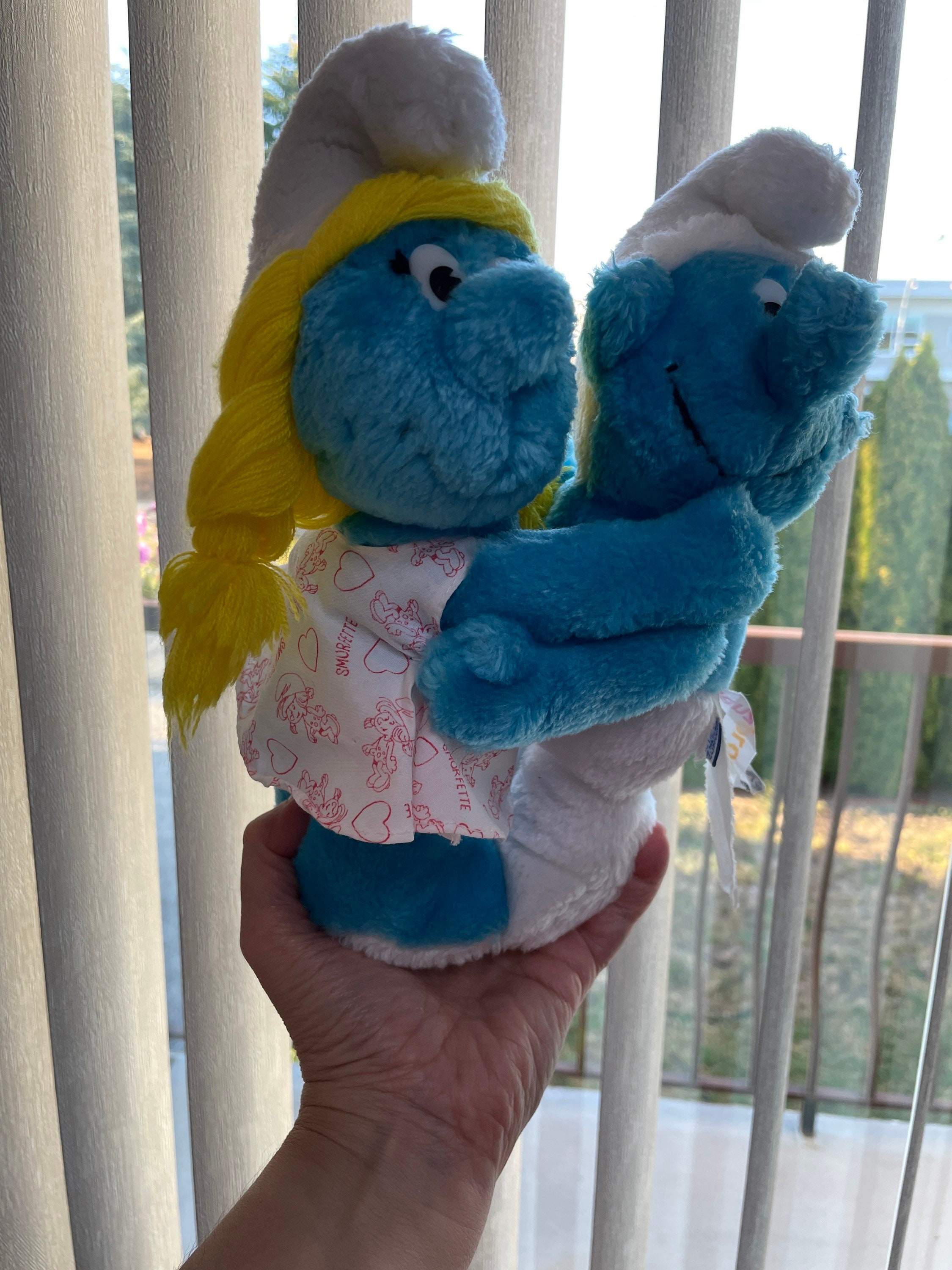 The Smurfs 2 Smurfette And Vexy Hug