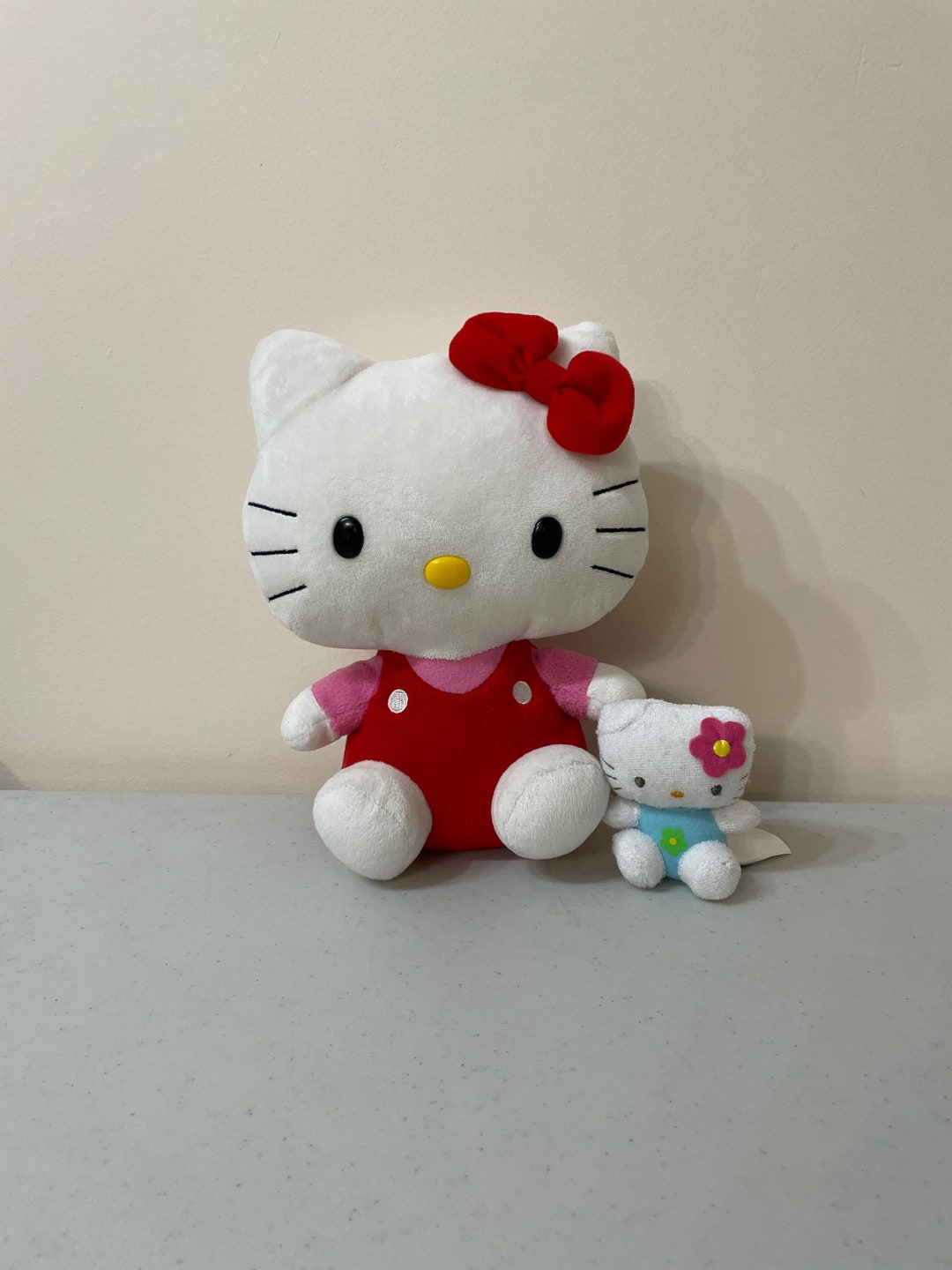 Hello Kitty Set of Two Cats at Velmasvintagetoys - Etsy