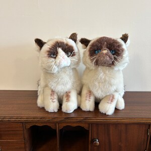 Gund grumpy cat 9 plush at VelmasVintageToys