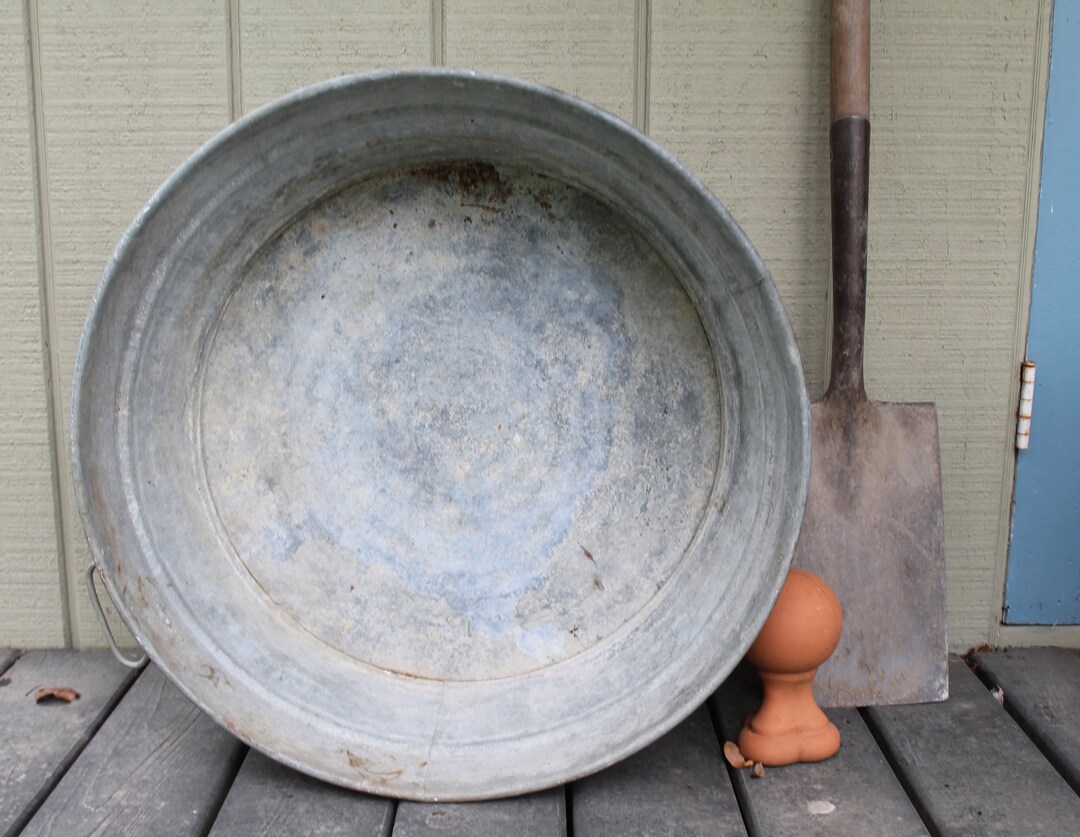 Vintage Large Round Zinc Galvanized Basin With Drop Handles - Farm ...
