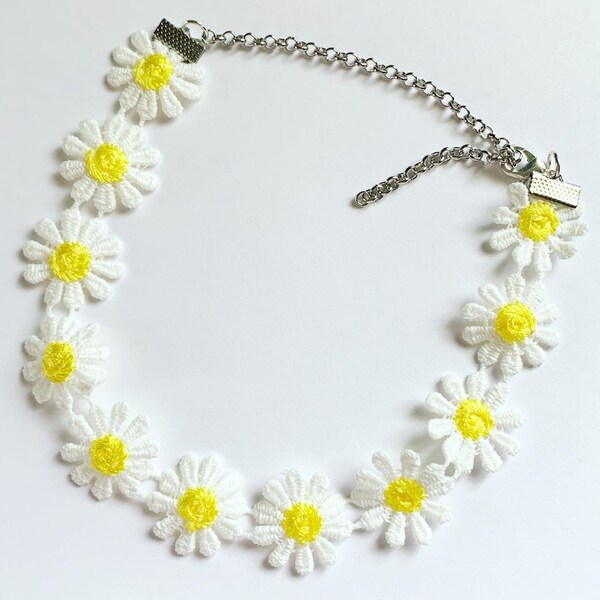 Daisy Chain Choker - Etsy