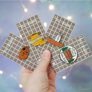 Outlander Enamel Pin. Honeypot. Bookish Enamel Pin. Literary Pin ...