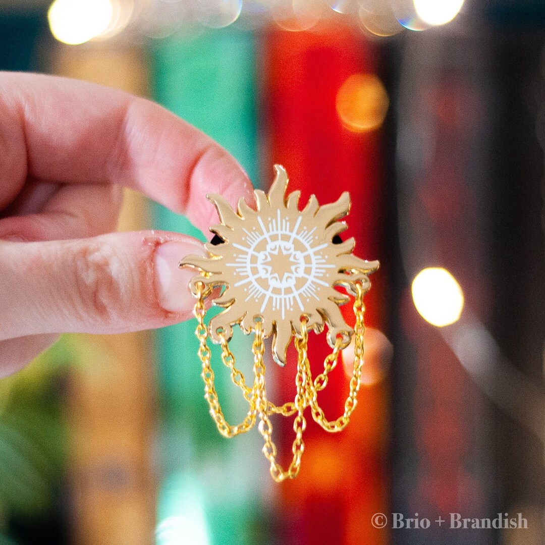 Shadow and Bone Sun Summoner Enamel Pin - Etsy