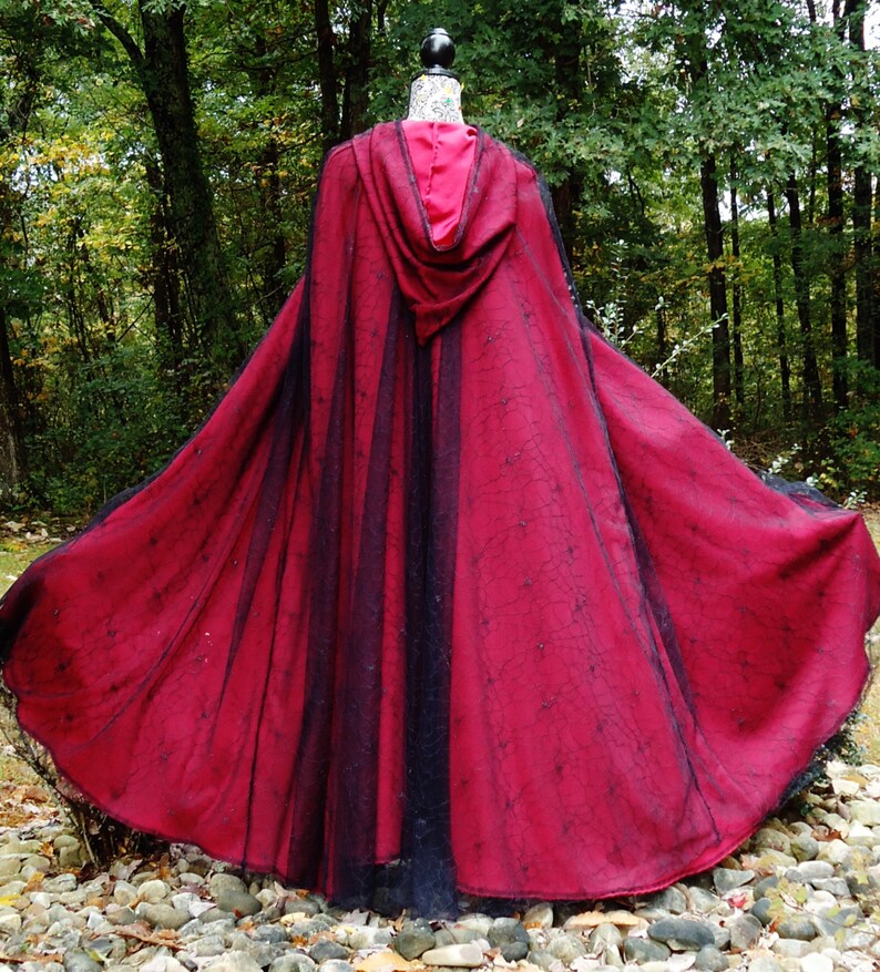 The Red Widow cape | Etsy