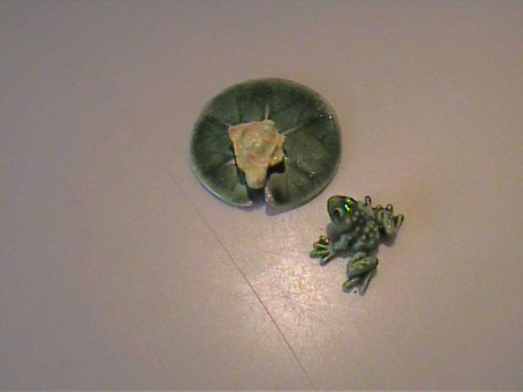 Vintage Hagen Renaker Miniature Lily Pad With Baby Frog - Etsy