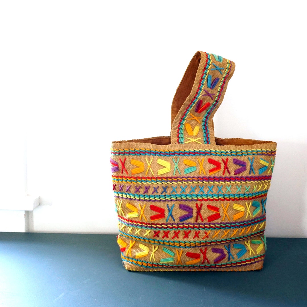 Vintage Handbag Rainbow Woven Purse Crewelwork Multicolor Yarn Beige ...