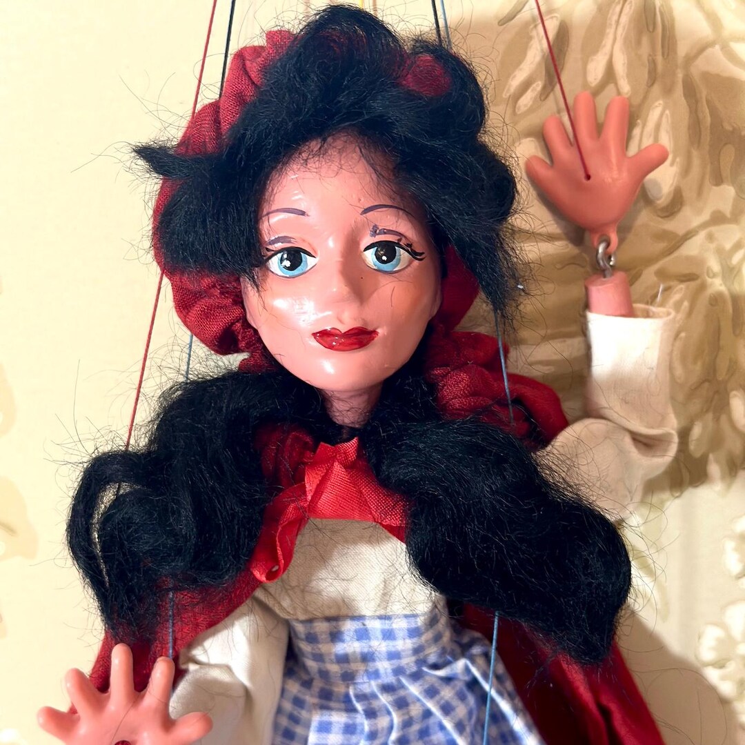 Meet Rowena: A Rare Heirloom Little Red Riding Hood Pelham String ...